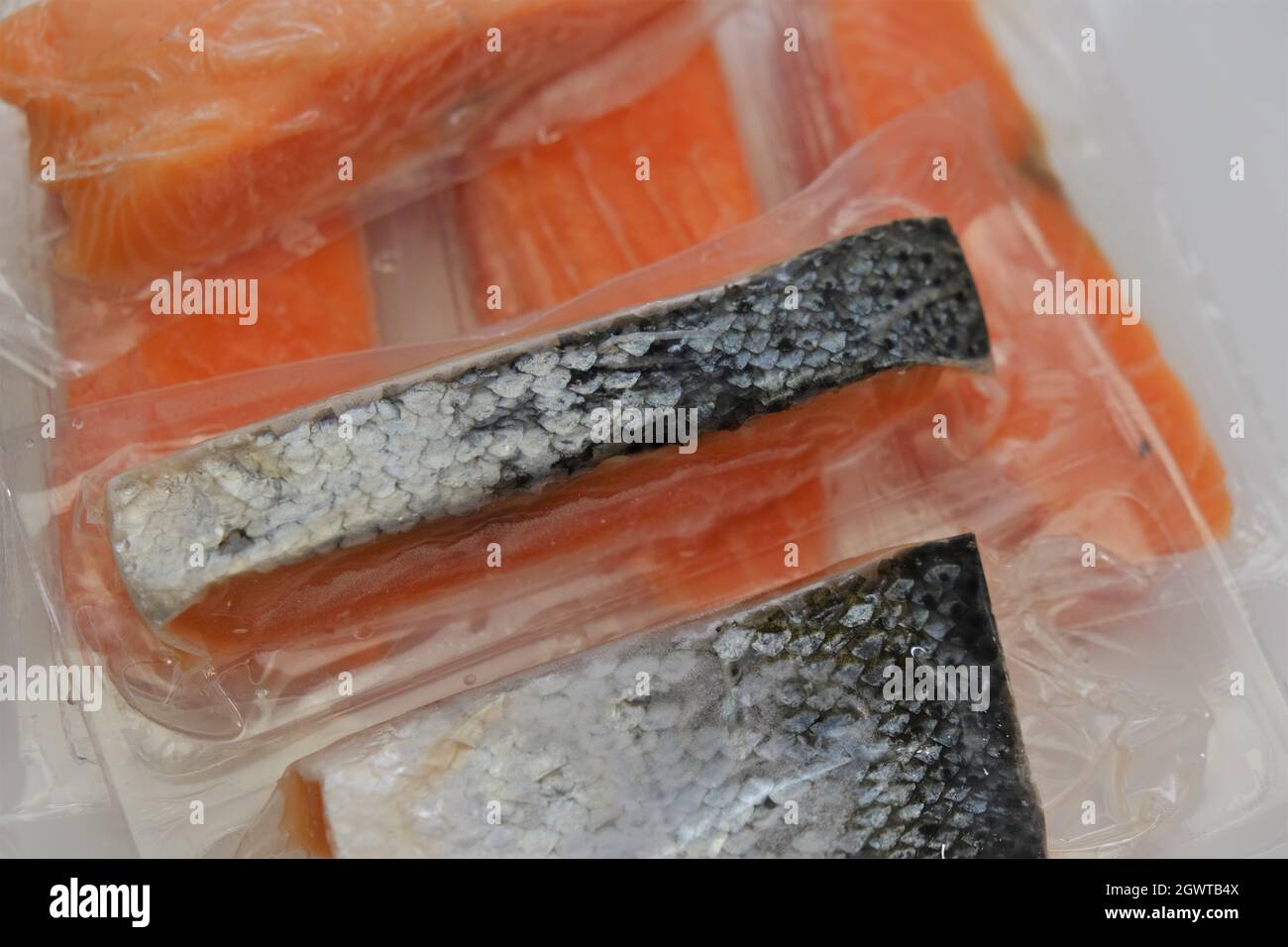 Packed frozen seafood products hi-res stock photography and images - Alamy