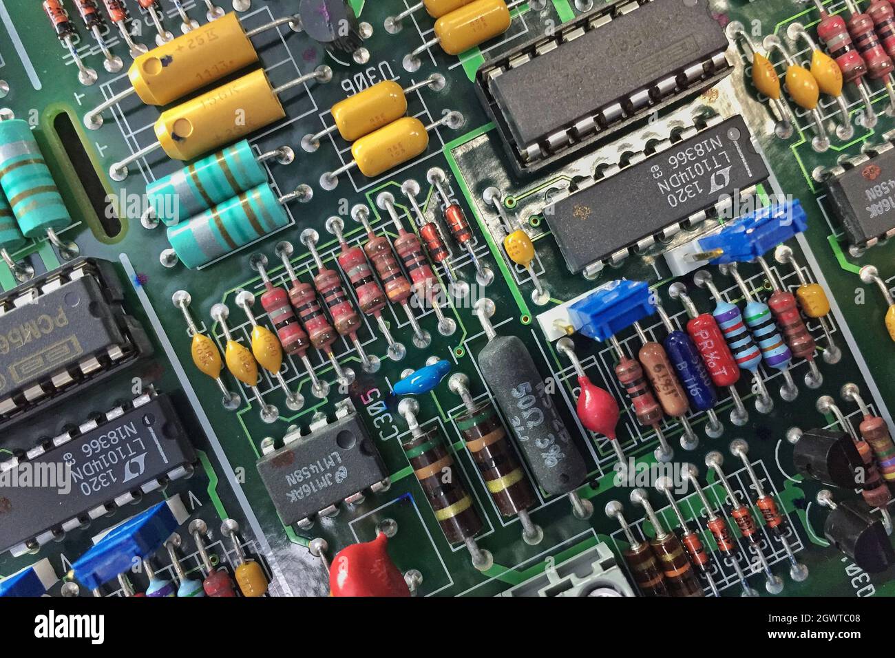 Multi transistor hi-res stock photography and images - Alamy