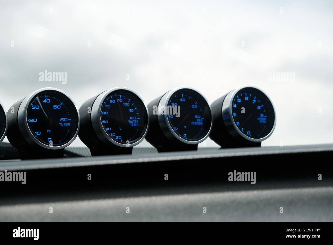 Cars dashboard hi-res stock photography and images - Alamy