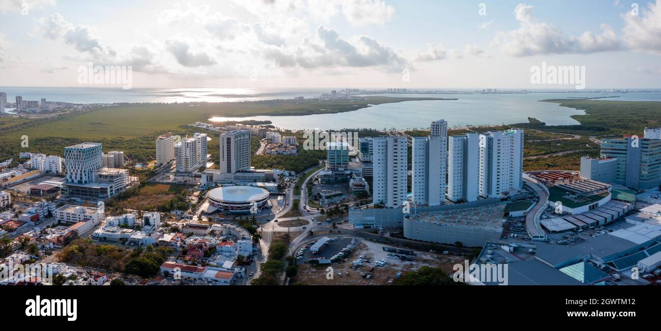 Downtown cancun mexico hi-res stock photography and images - Alamy