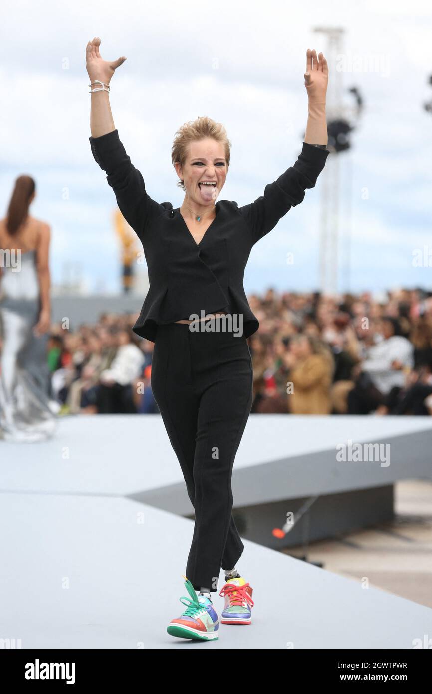 Bebe Vio walks on the Catwalk of L'Oreal show during Paris Fashion Week ...