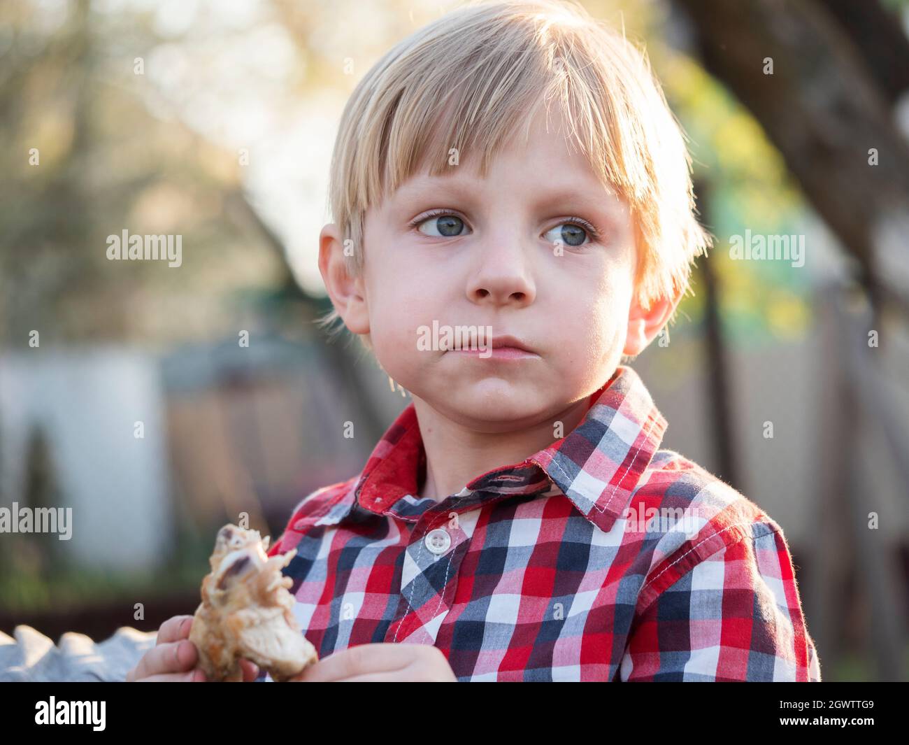 Boy chicken cooked hi-res stock photography and images - Alamy