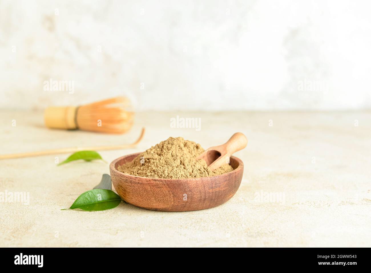 Bowl of hojicha powder on light background Stock Photo - Alamy