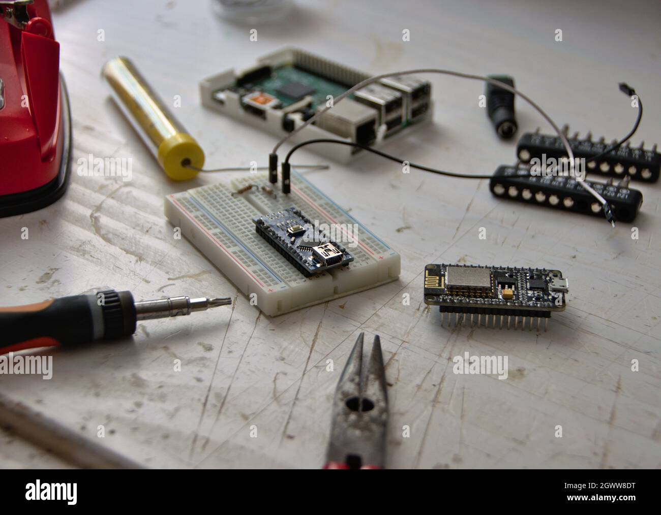Arduino diy hi-res stock photography and images - Alamy