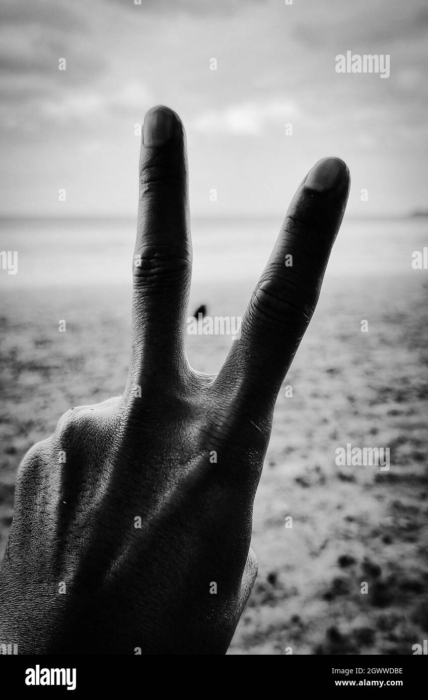 One arm hang hi-res stock photography and images - Alamy