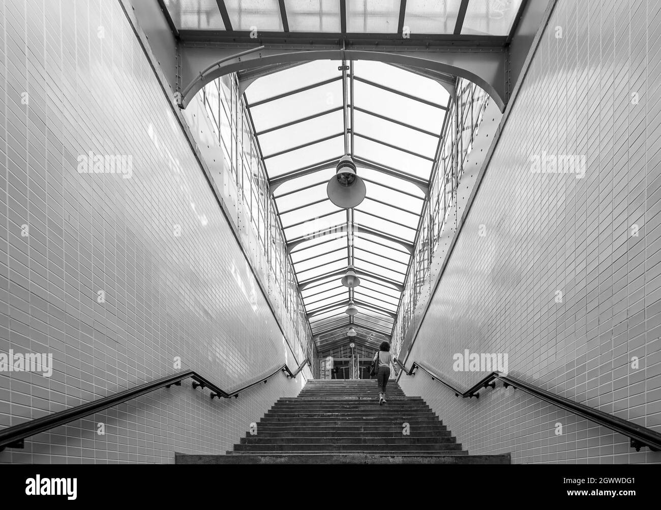 Black and white subway pattern hi-res stock photography and images - Alamy