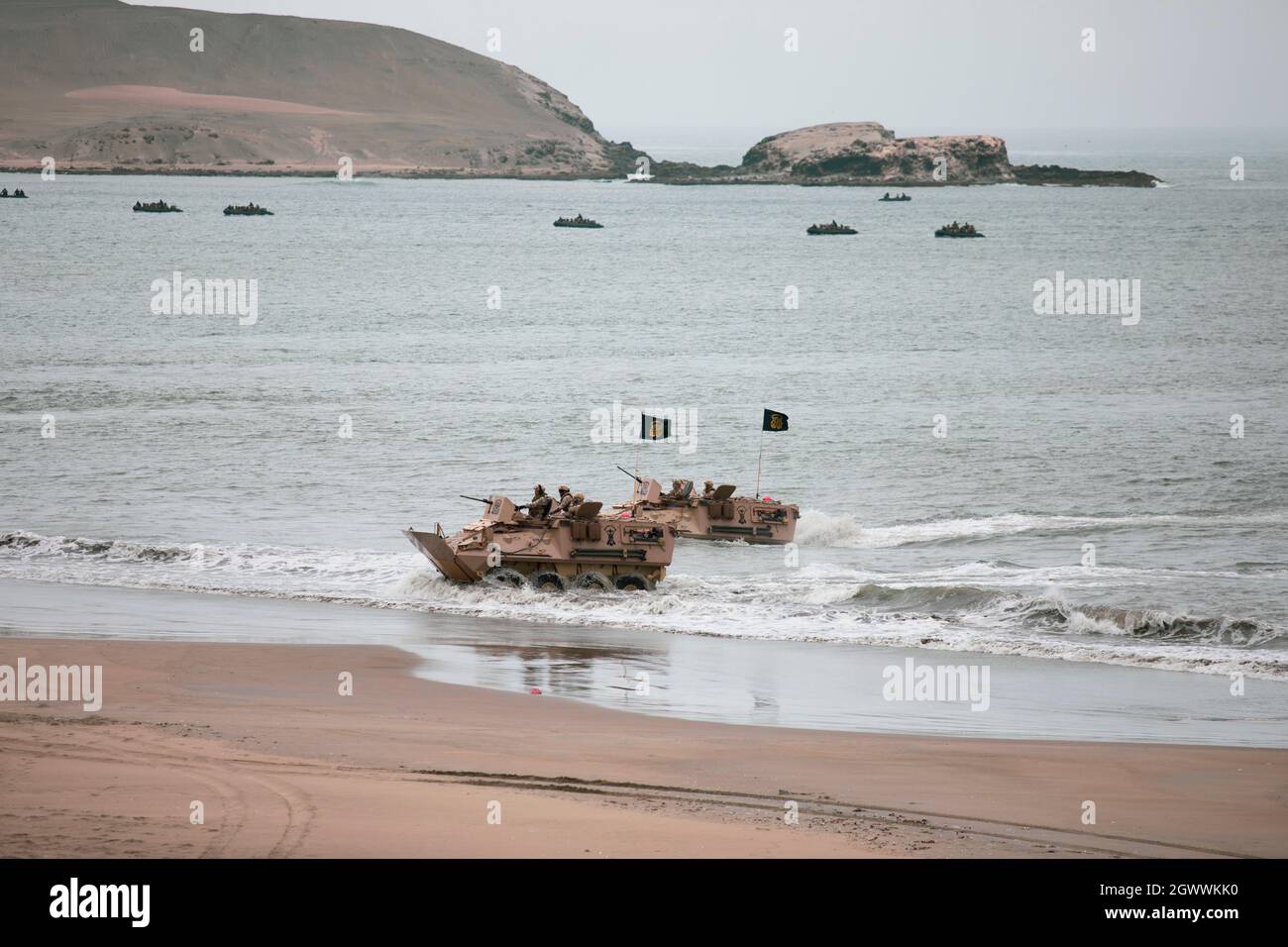 Amphibious armored hi-res stock photography and images - Alamy