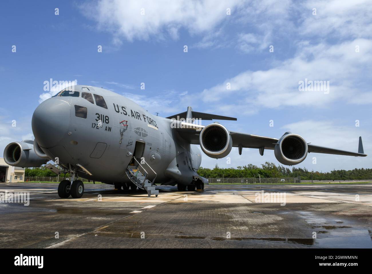 172nd airlift wing hi-res stock photography and images - Alamy