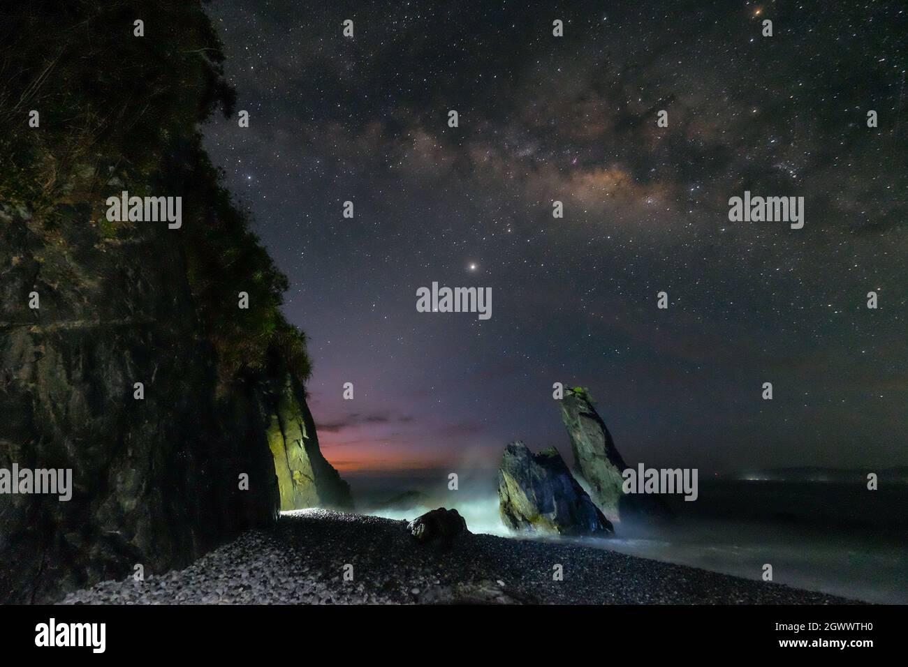 Philippines macaque hi-res stock photography and images - Alamy