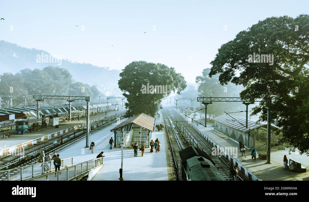 Haridwar steps hi-res stock photography and images - Alamy