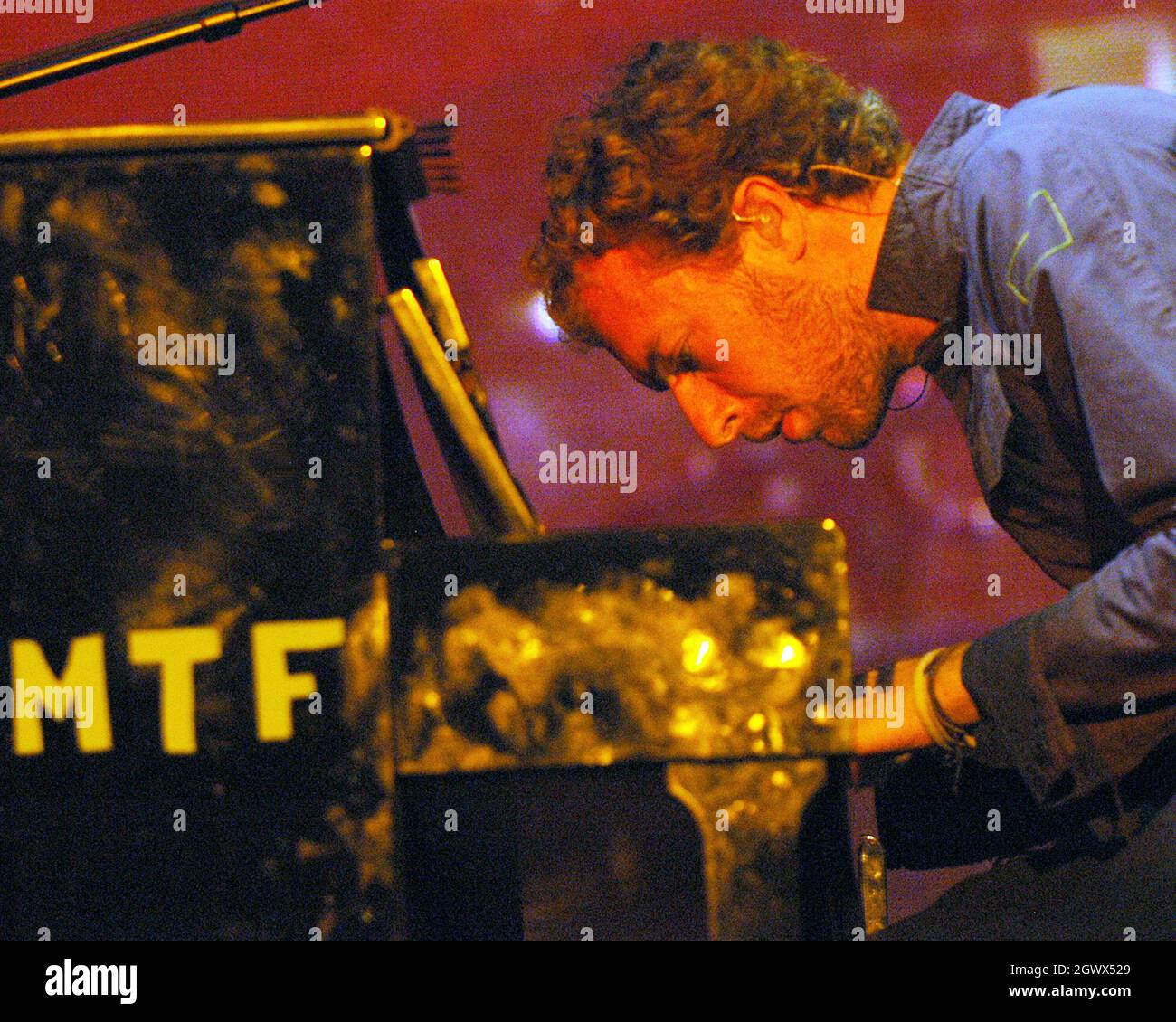 SEPTEMBER 28: Chris Martin of Coldplay performs at Philips Arena in ...
