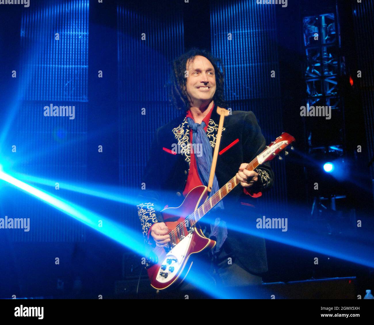 SEPTEMBER 19: Mike Campbell of Tom Petty And The Heartbreakers performs ... SEPTEMBER 19: Mike Campbell of Tom Petty And The Heartbreakers performs ...