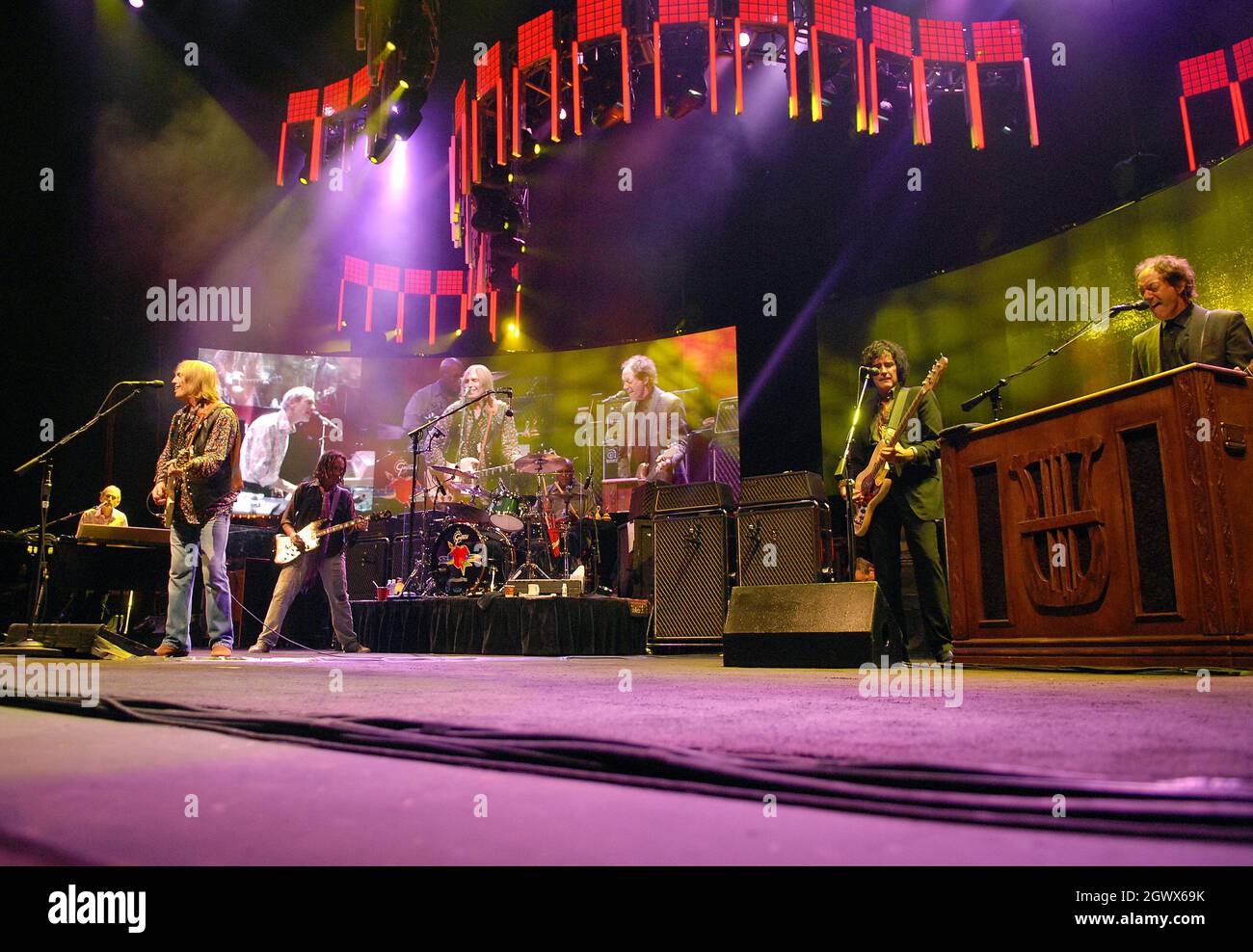 SEPTEMBER 22: Benmont Tench, Tom Petty, Mike Campbell, Steve Ferrone ...