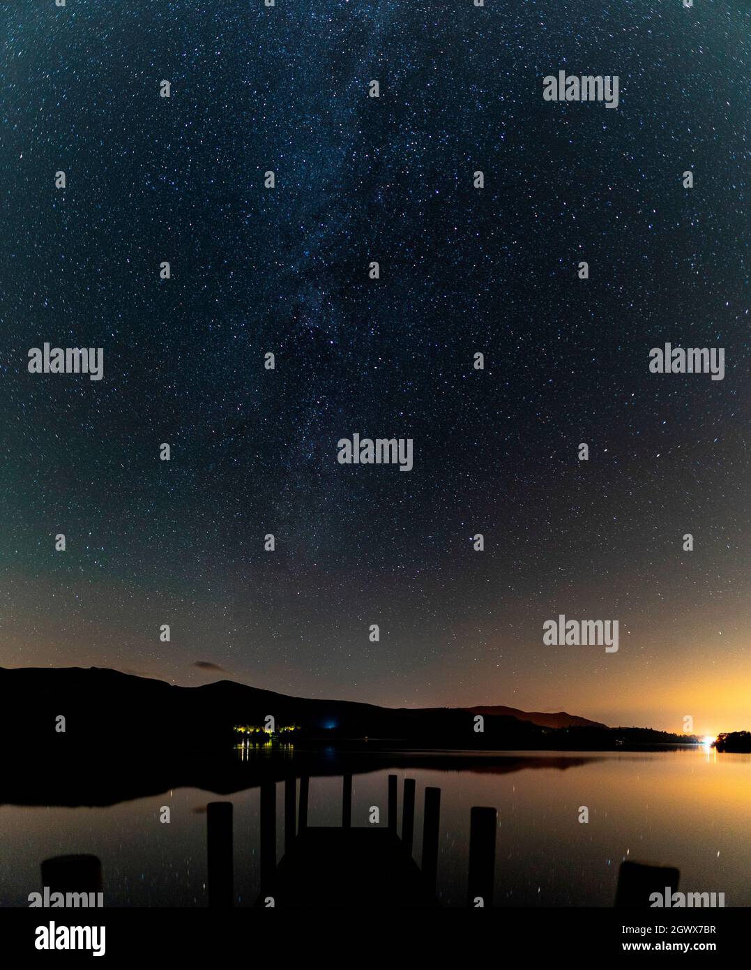 Faint milky way hi-res stock photography and images - Alamy