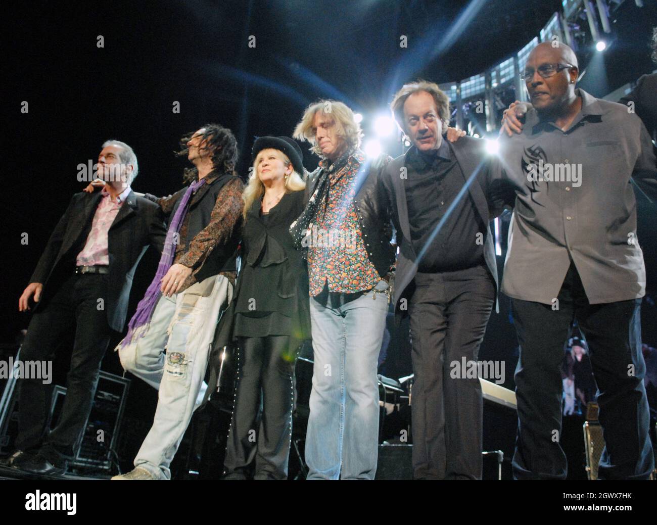 SEPTEMBER 22: Benmont Tench, Mike Campbell, Stevie Nicks, Tom Petty ...