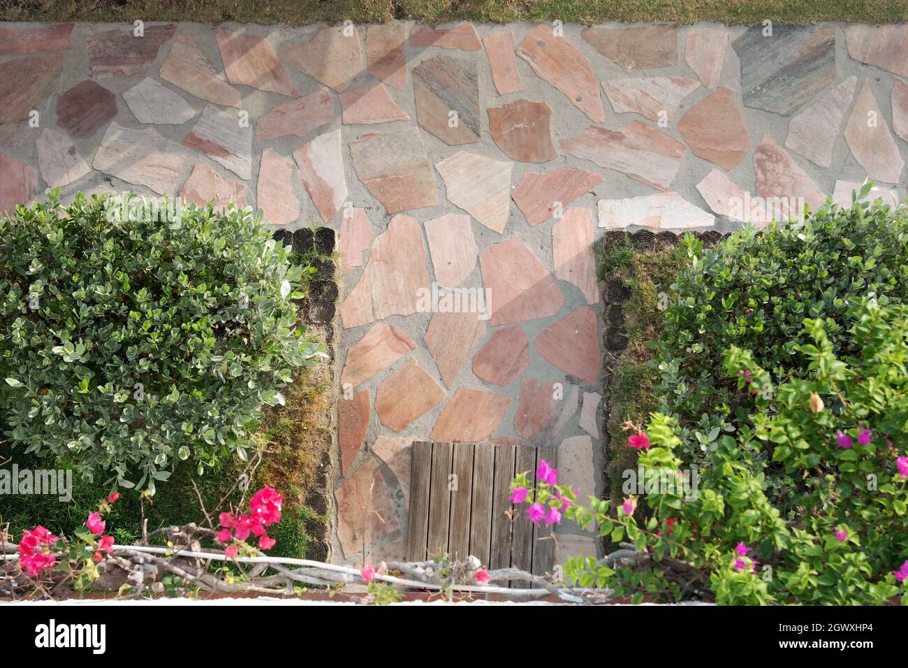 Flagstone texture hi-res stock photography and images - Alamy