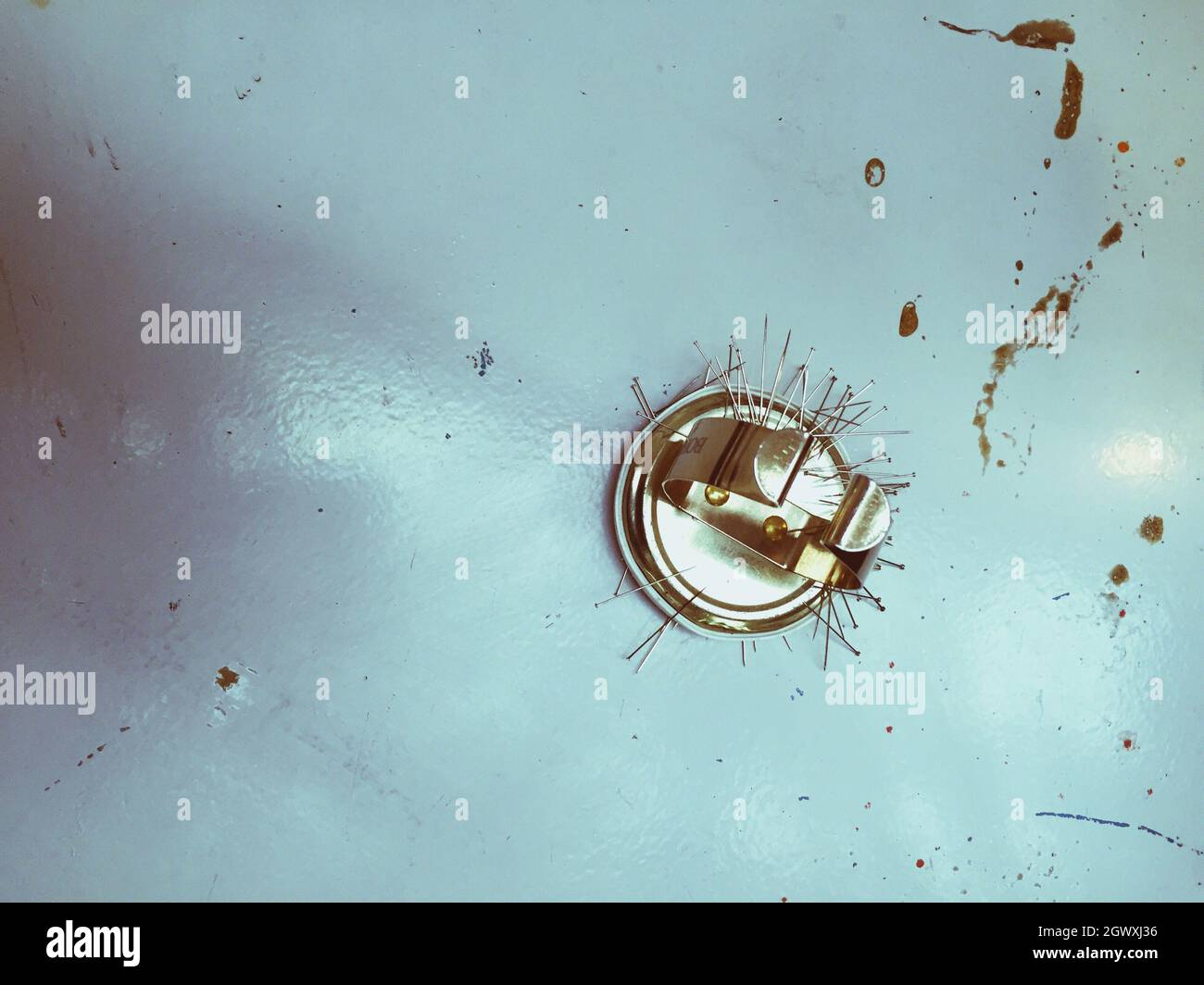 Magnetic needle hi-res stock photography and images - Alamy