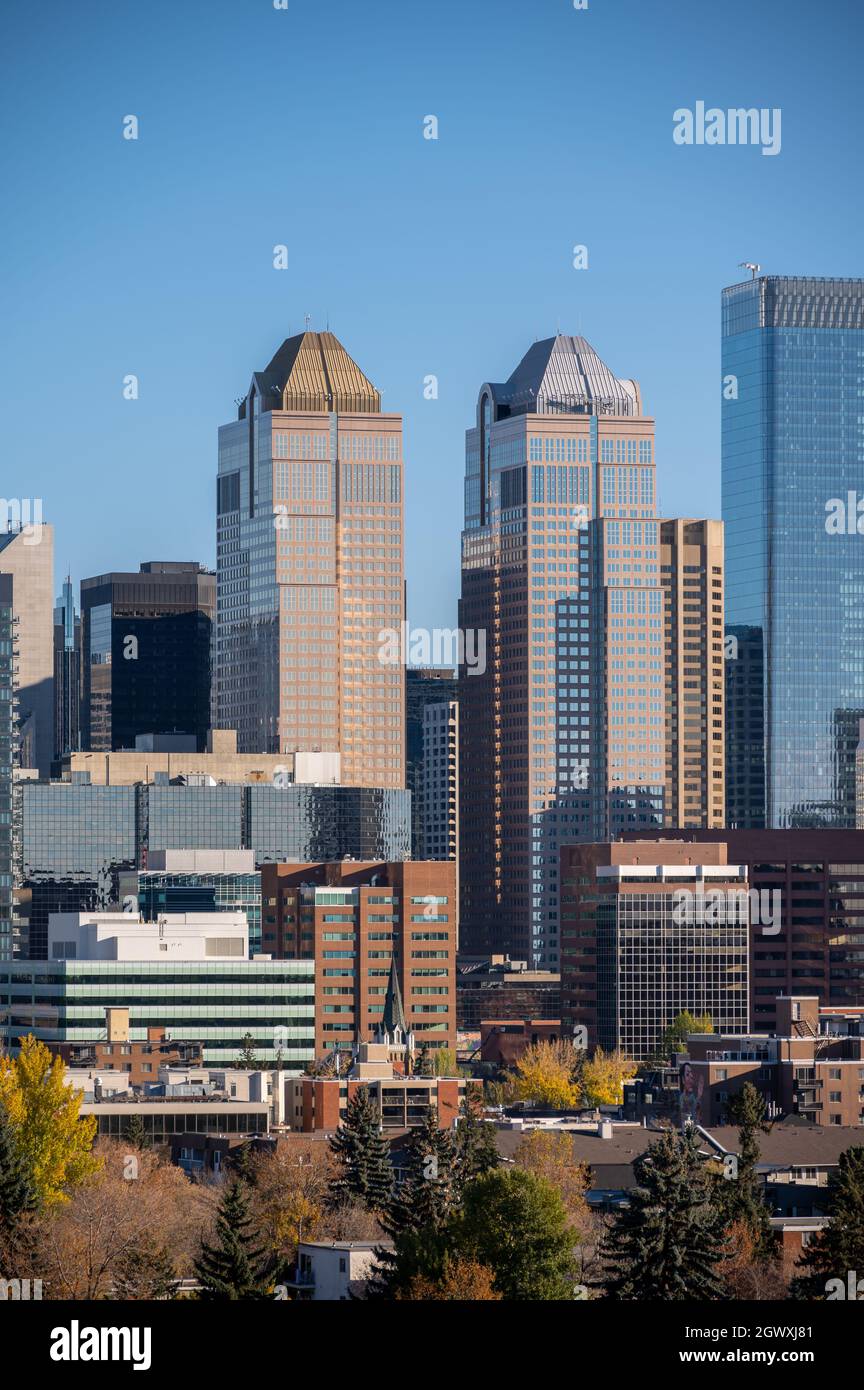 Beautiful skyline of Calgary's urban downtown in autumn Stock Photo - Alamy