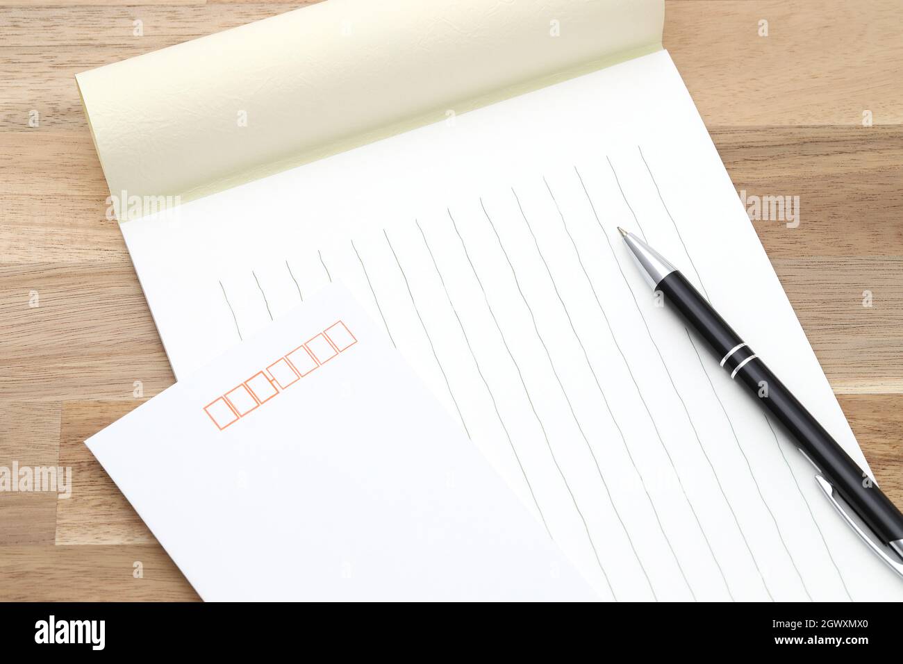 Writing letter hi-res stock photography and images - Alamy