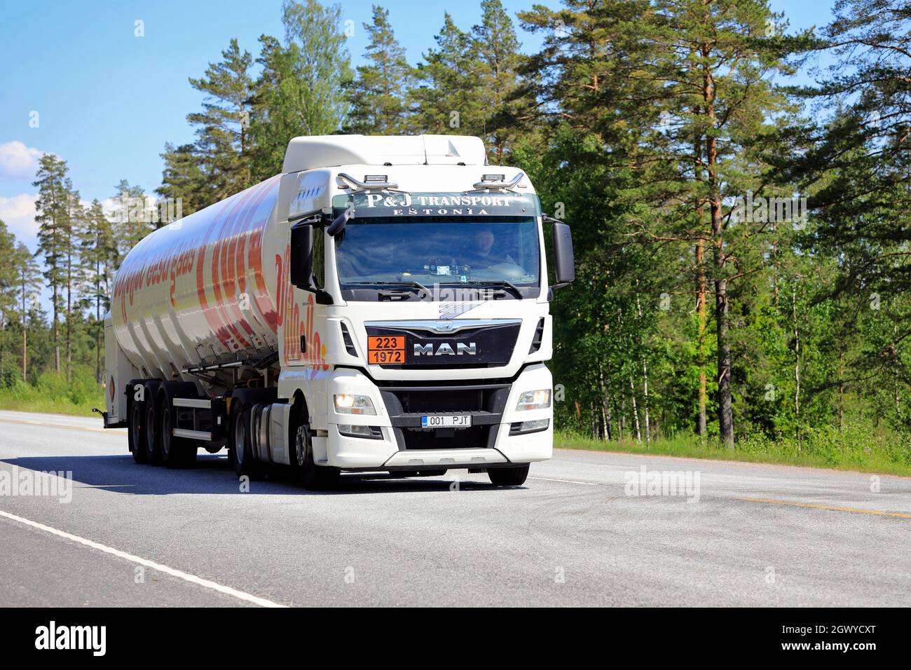 White MAN TGX semi tank truck P J Transport hauls Eestigaas LNG ...