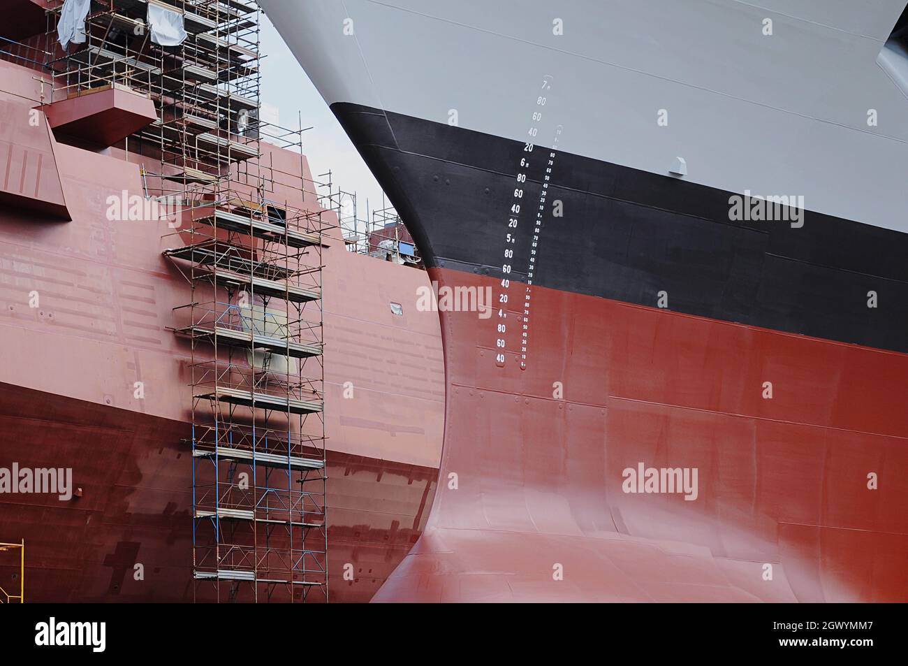 Warship construction hi-res stock photography and images - Alamy