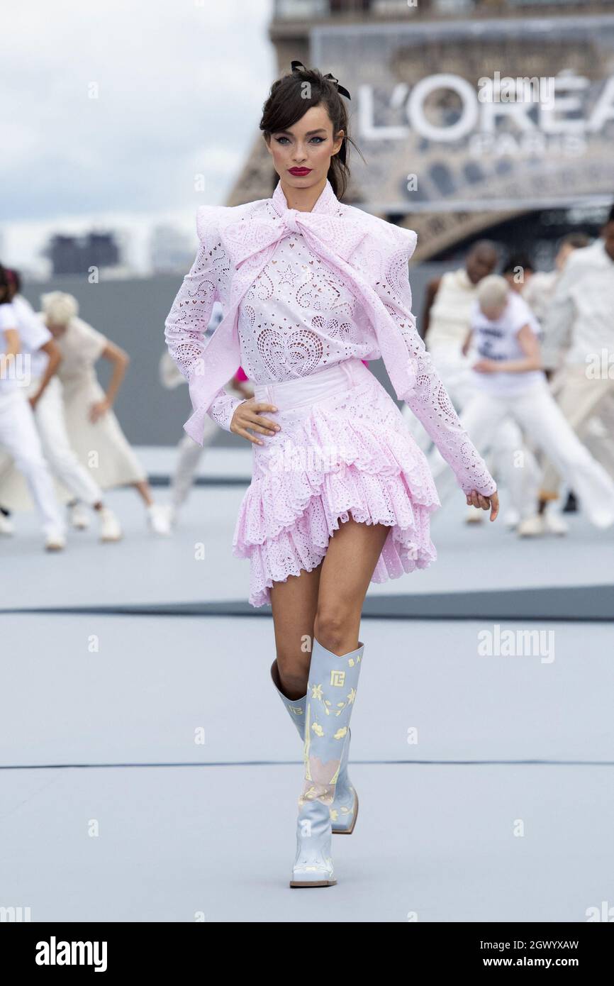 Luma Grothe walks the runway during the L'Oreal show as part of Paris ...