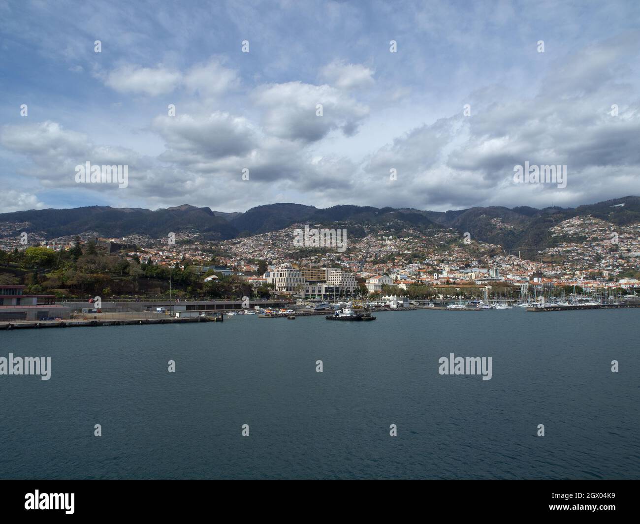 Funchal bay beach hi-res stock photography and images - Alamy