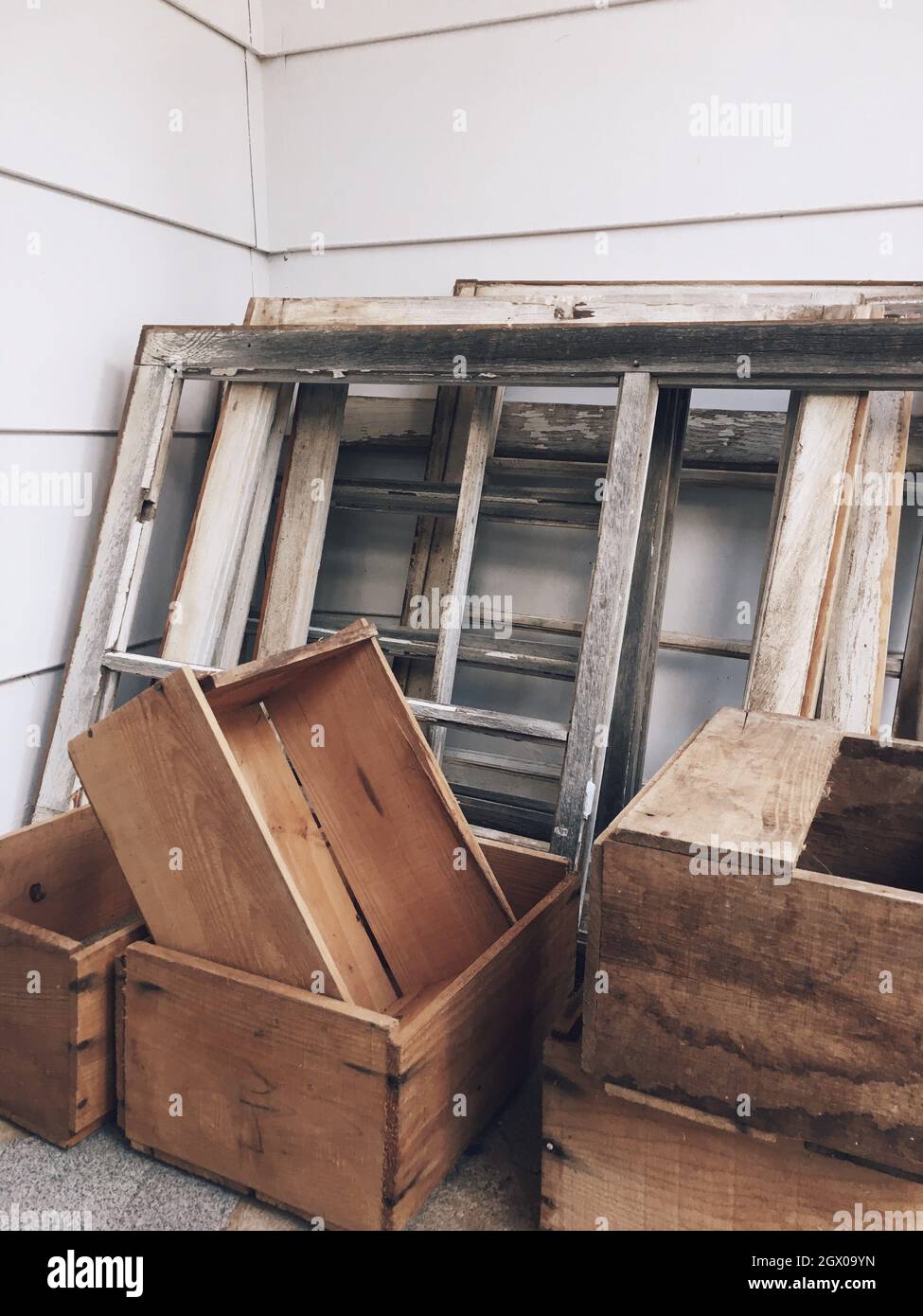 Swift box building hi-res stock photography and images - Alamy