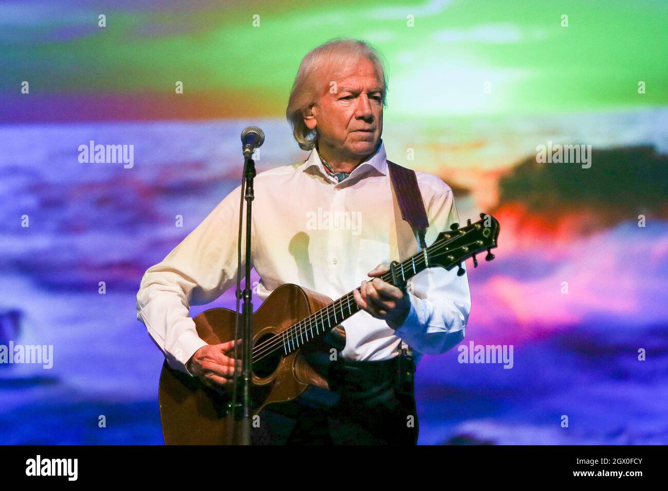 Justin hayward hi-res stock photography and images - Alamy