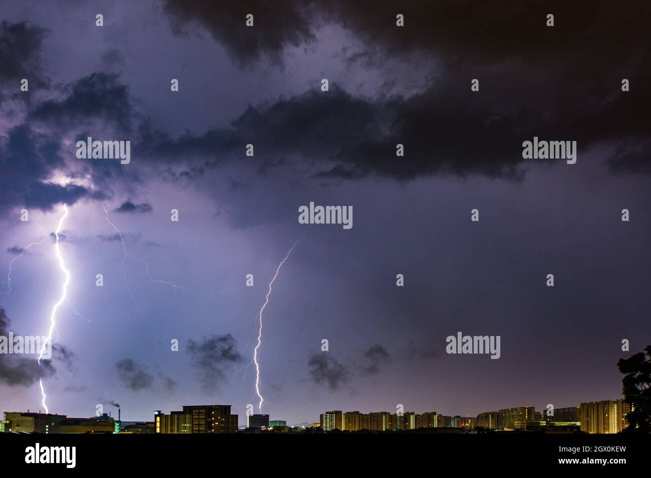 Spot lightning hi-res stock photography and images - Alamy