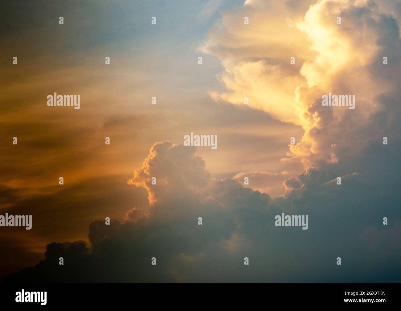 Golden flashes hi-res stock photography and images - Alamy