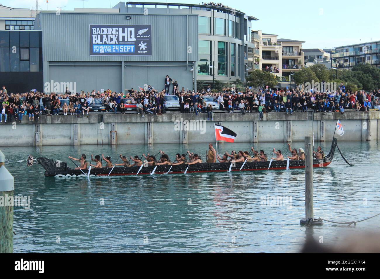Maori boat hi-res stock photography and images - Alamy