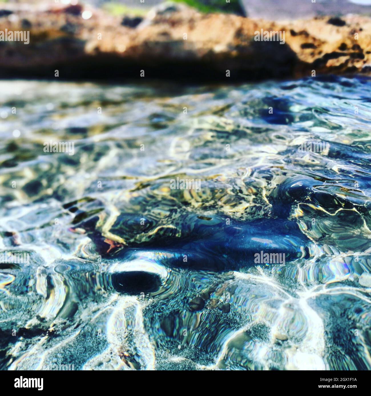 Oil spill oil on rocks hi-res stock photography and images - Alamy