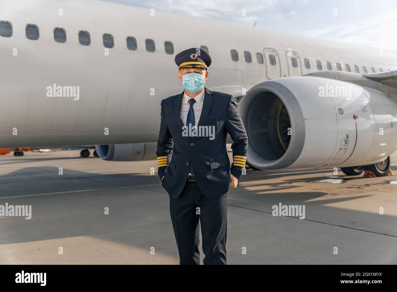 Air mask aircraft hi-res stock photography and images - Alamy