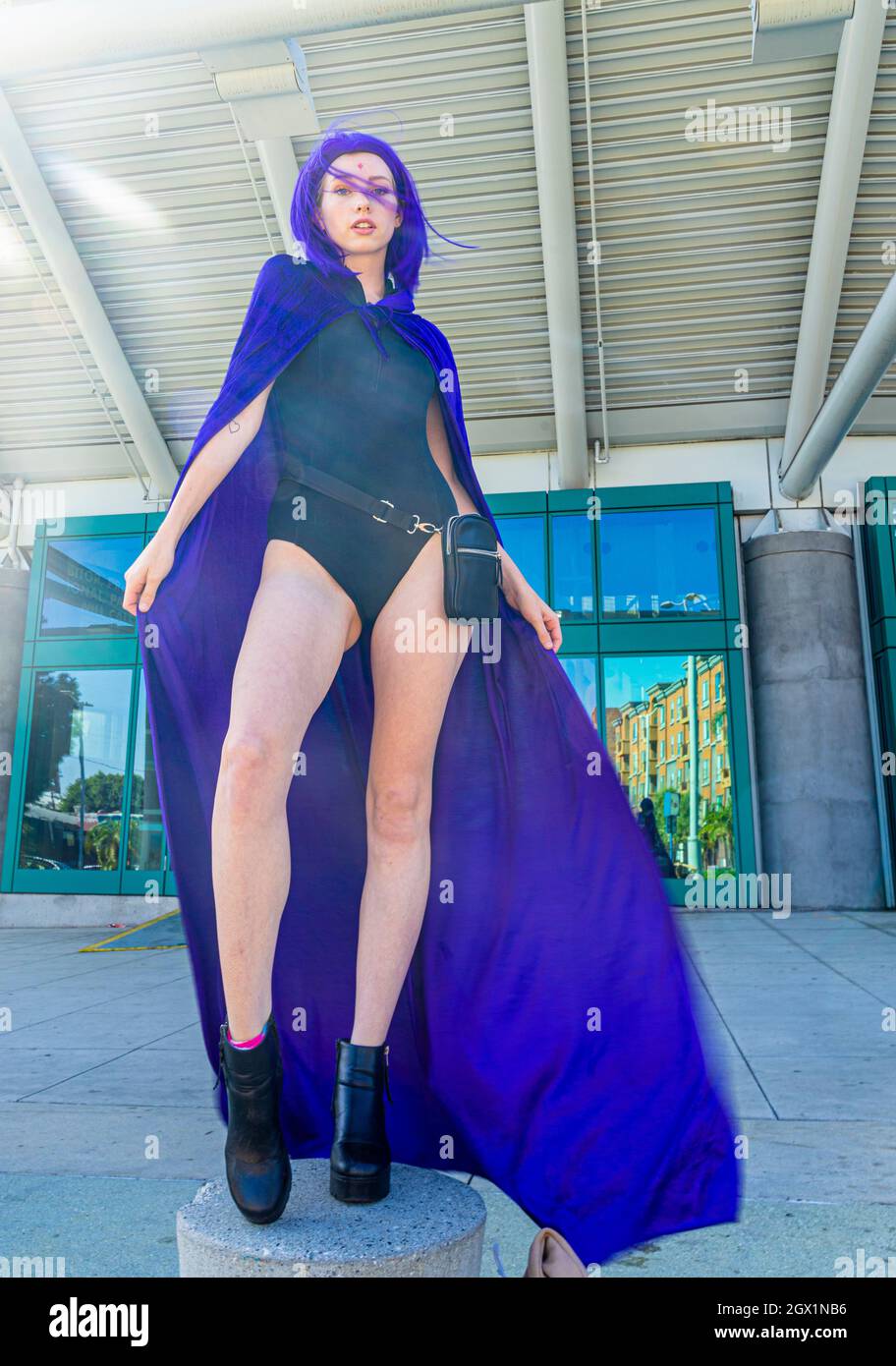 Female cosplaying at comicon hi-res stock photography and images - Alamy