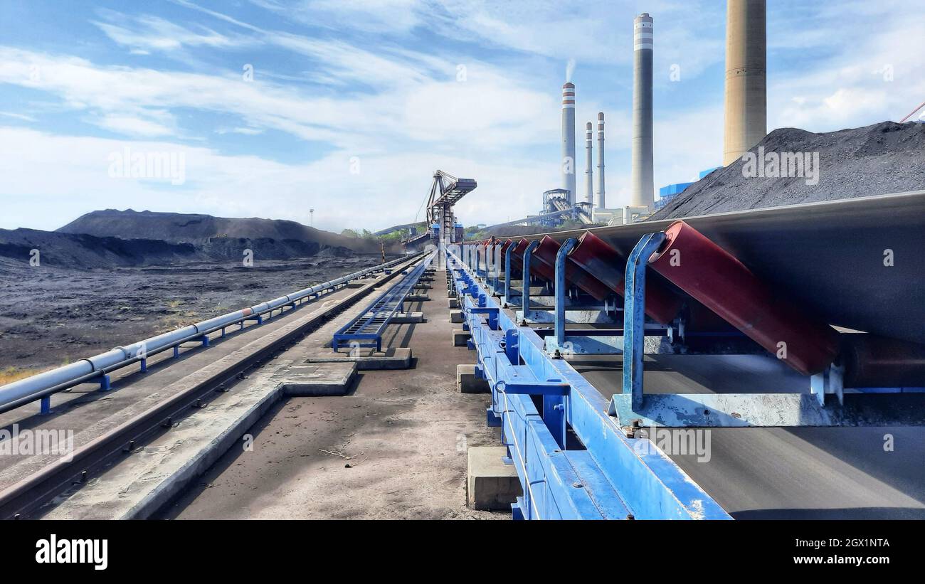 Oil conveyor pump hi-res stock photography and images - Alamy
