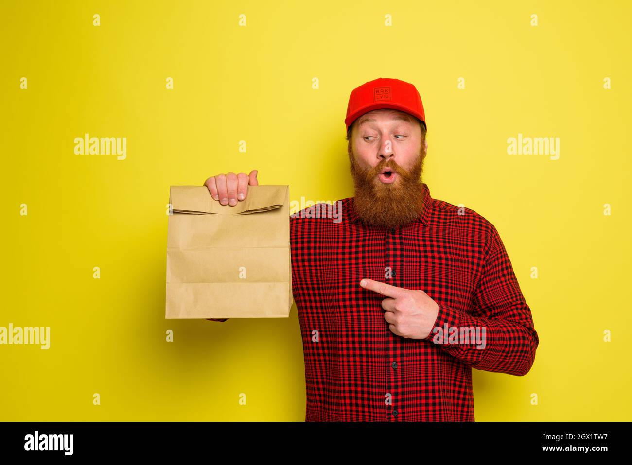 Delivery man hat hi-res stock photography and images - Alamy