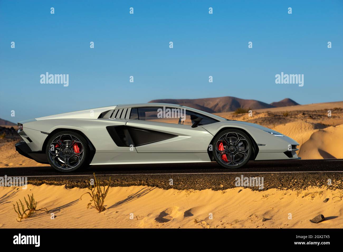 Lamborghini Images 2021 2021 Lamborghini Huracan Evo Review