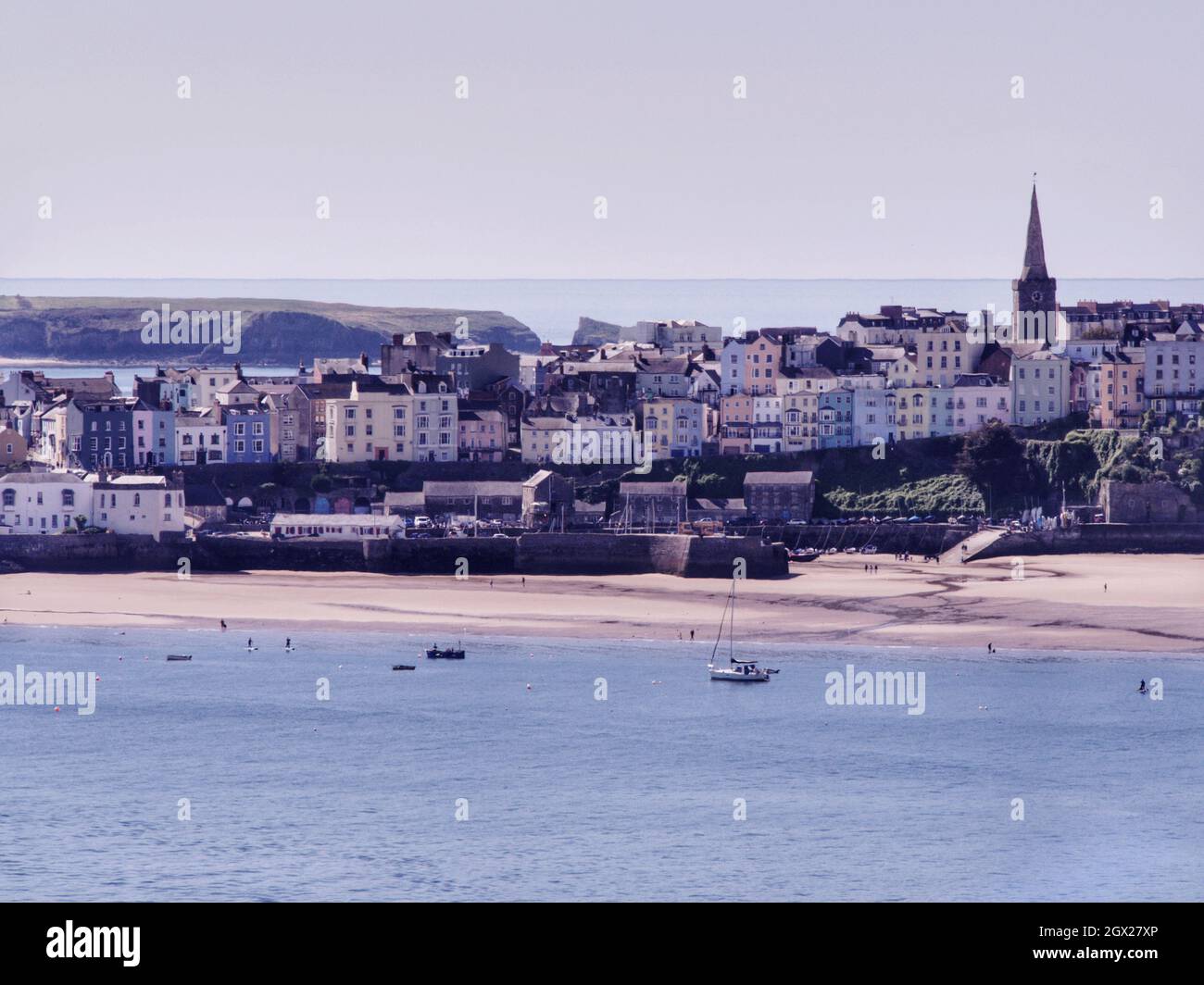 Tenby beach winter hi-res stock photography and images - Alamy