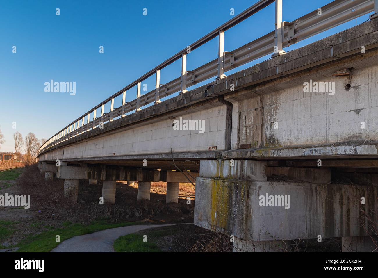 Concrete guard hi-res stock photography and images - Alamy