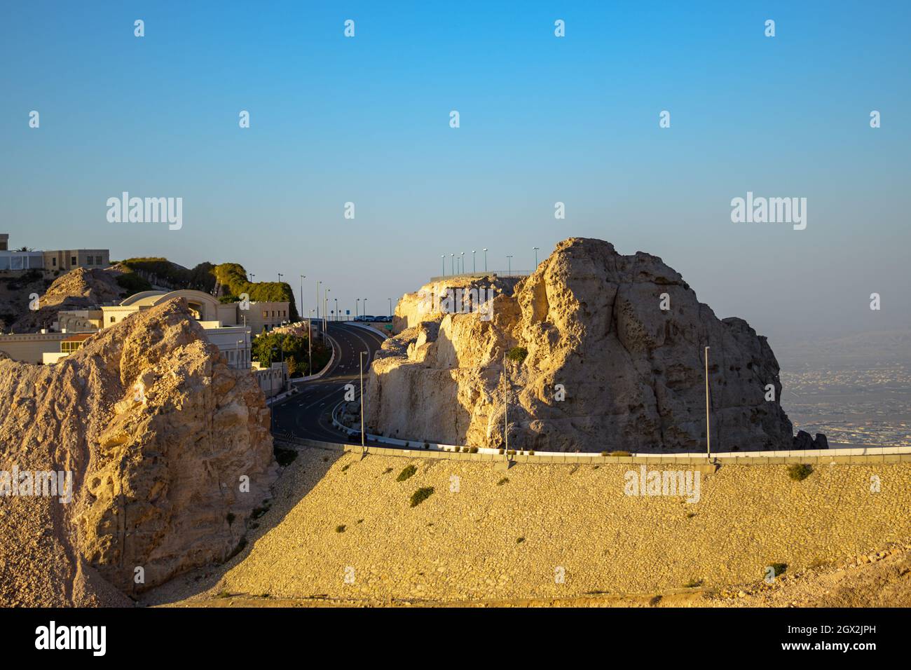 Road jebel hafeet mountain hi-res stock photography and images - Alamy