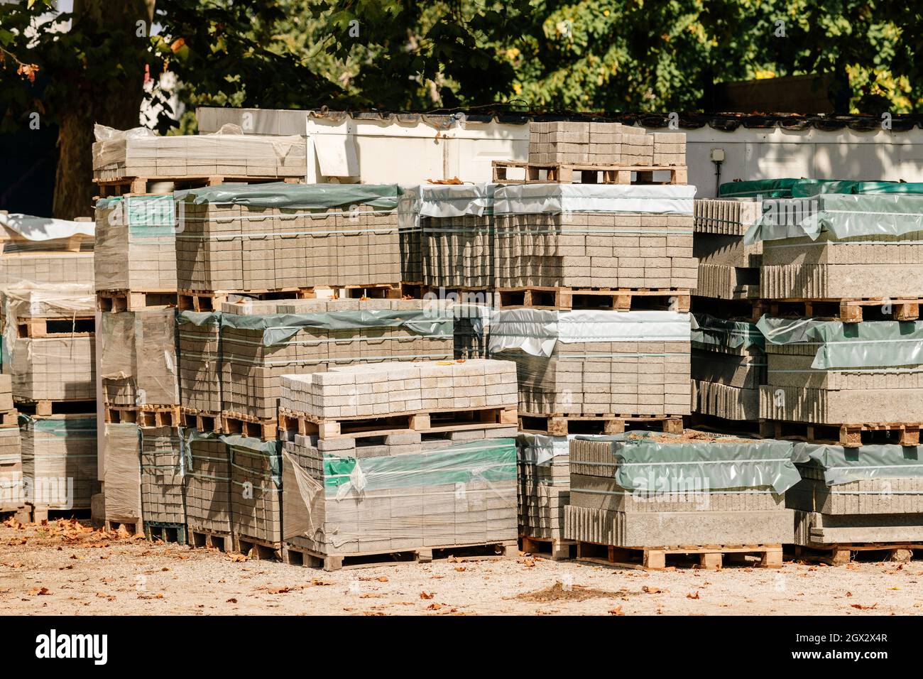 Concrete block paving hi-res stock photography and images - Alamy