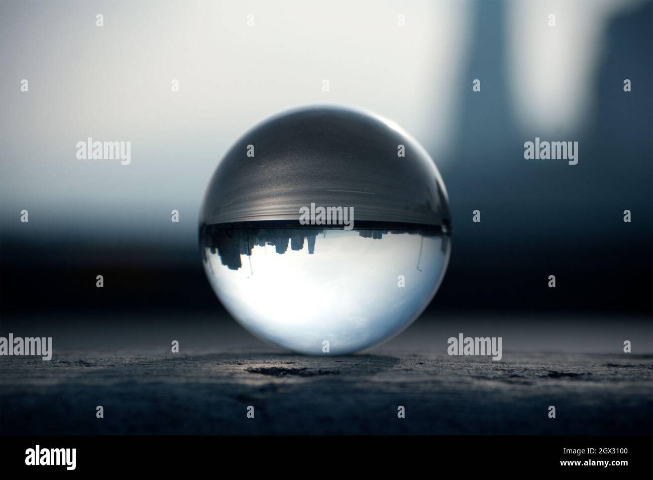 Crystal ball photography hi-res stock photography and images - Alamy