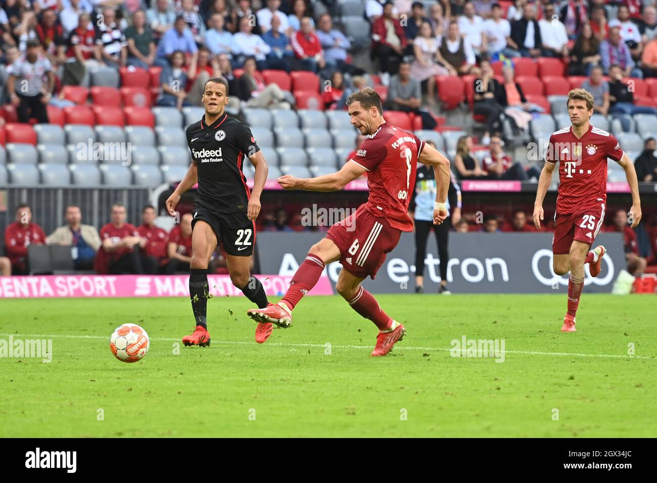 Munich, Deutschland. 03rd Oct, 2021. Leon GORETZKA (FC Bayern Munich ...