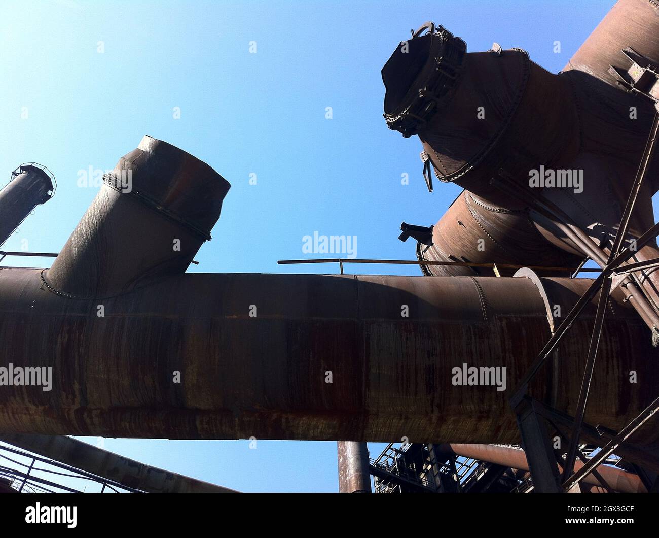 Cut of pipes hi-res stock photography and images - Alamy