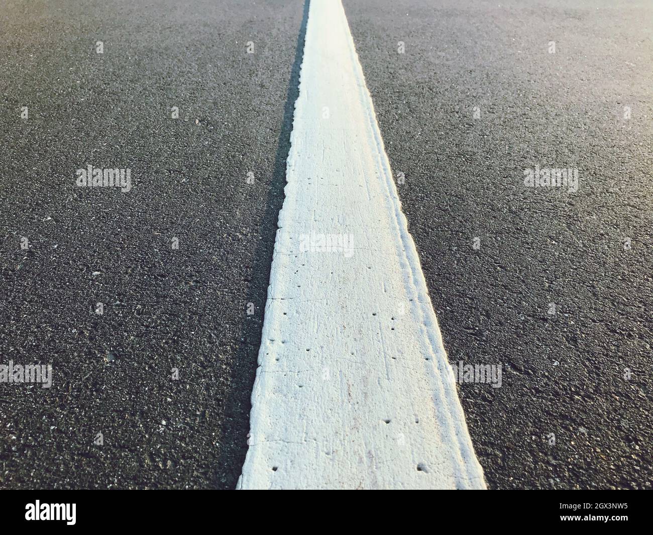 White Road Line High Resolution Stock Photography and Images - Alamy