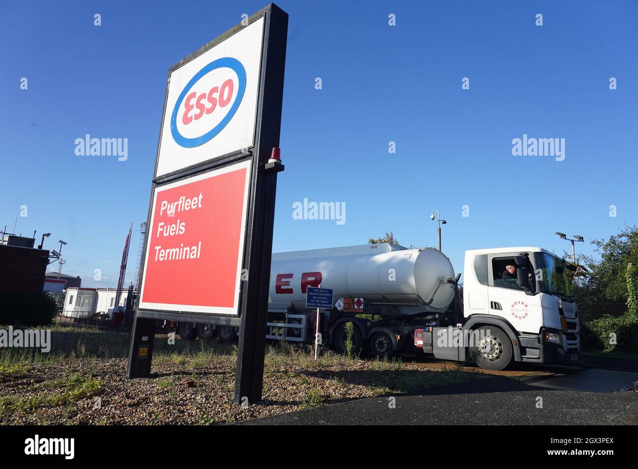 Purfleet esso hi-res stock photography and images - Alamy