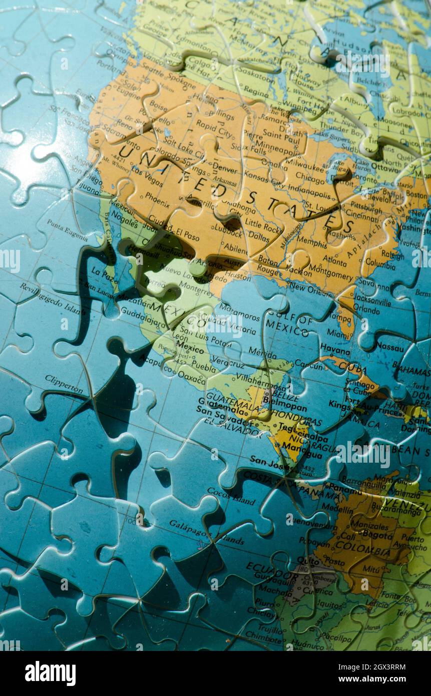 Jigsaw puzzle world map hi-res stock photography and images - Alamy