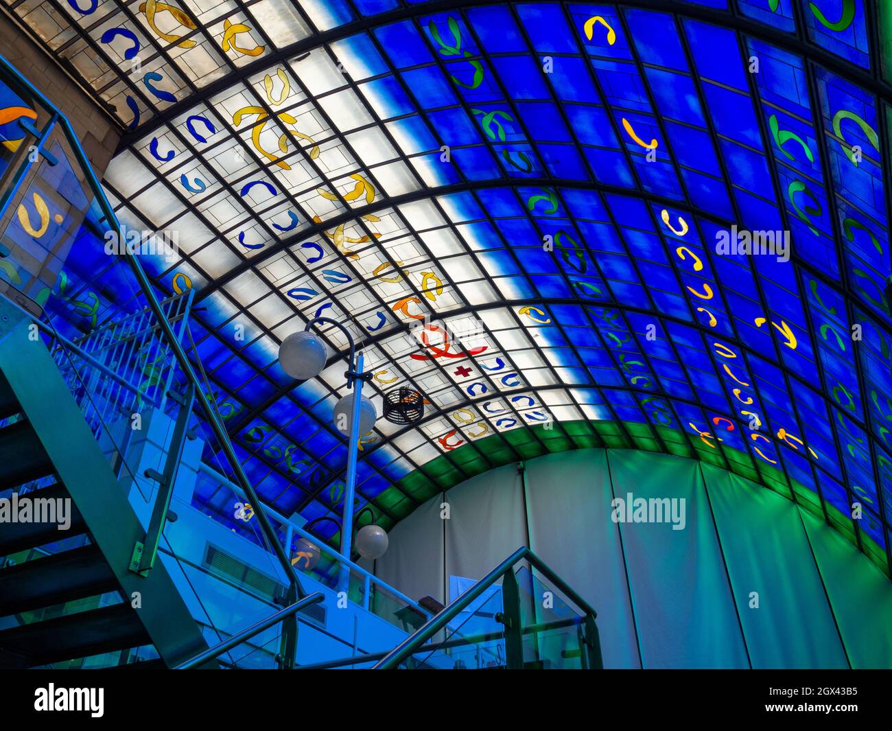 Colourful stained glass roof in the Cavendish Arcade, Buxton ...