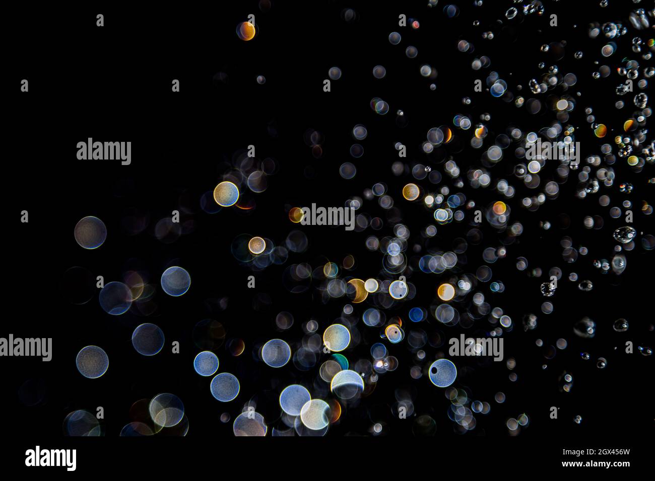 Levitating water drops hi-res stock photography and images - Alamy